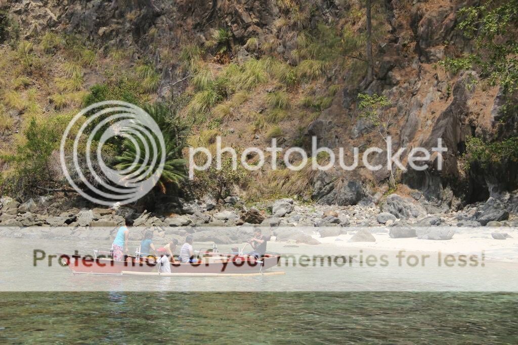 Pantai Pulisan, Pemandangan Komplet Pantai dan Bukit Savanna ...